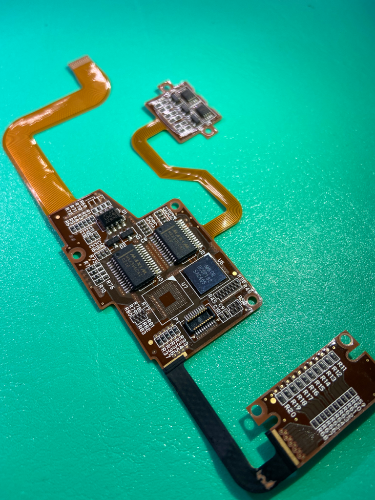 Vol.3『FPCに部品実装』 | 山下マテリアル株式会社